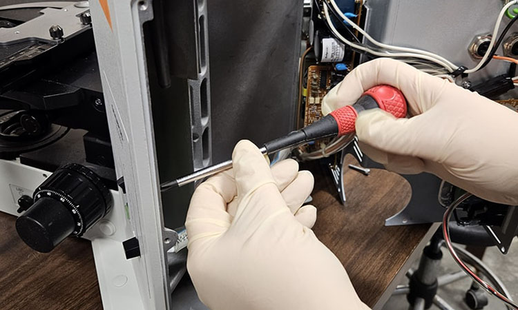 Instructional Microscope Operation and Assembly Videos